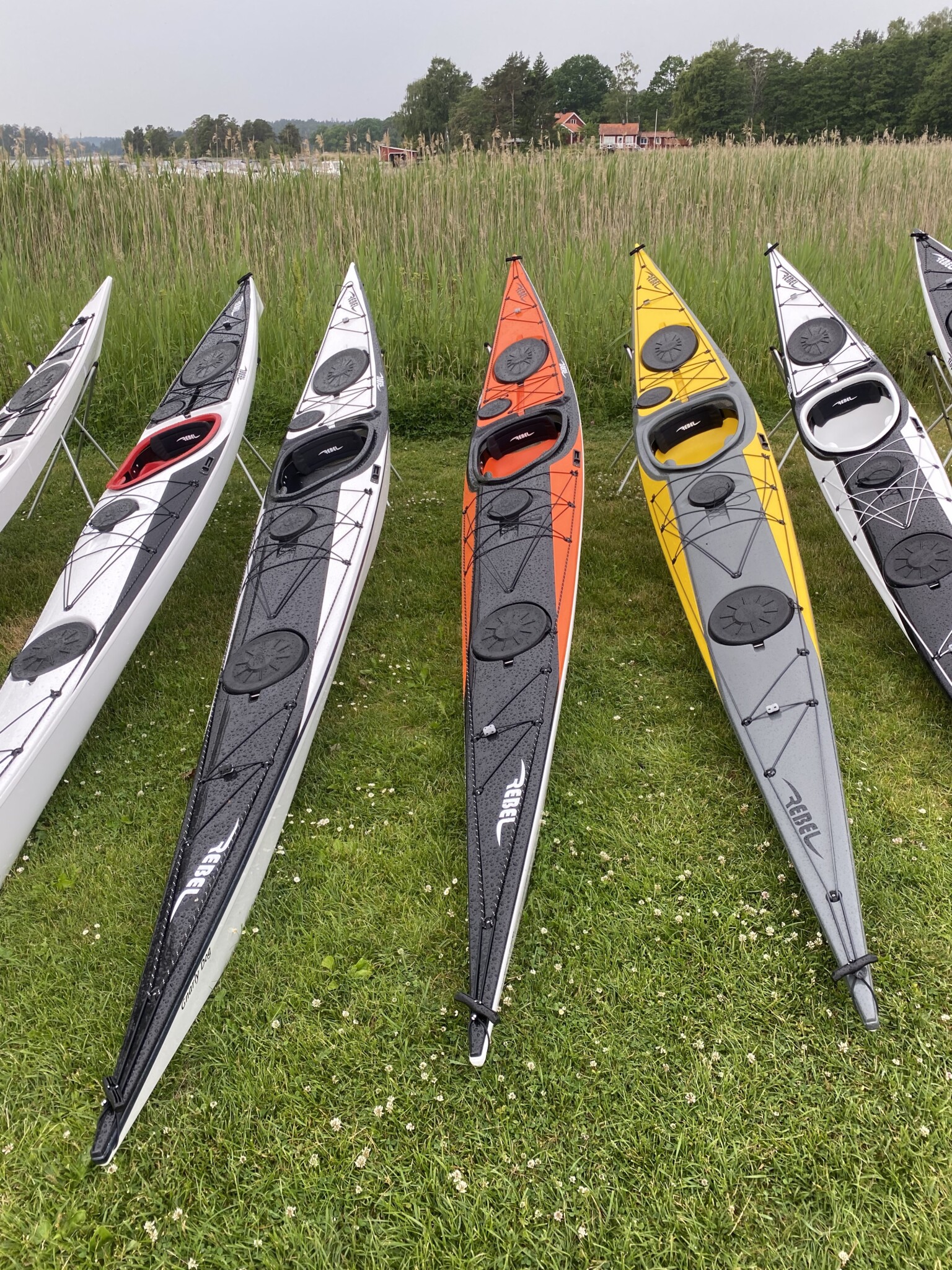 Rebel Kayaks Husky White/Black/Orange | Ostkustenkajak